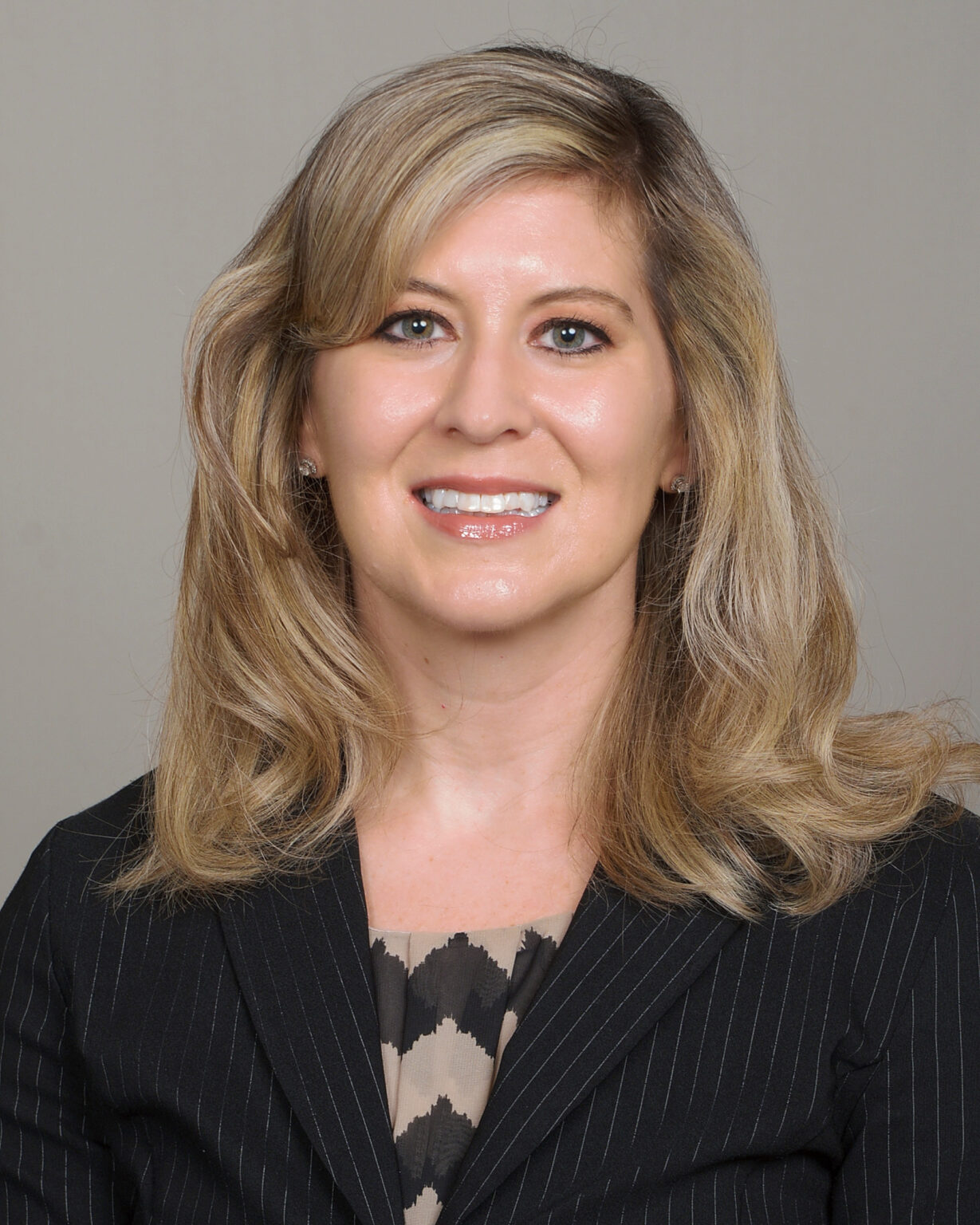 436 Inside a Covid ICU with an LNC Laura Chung - Legal Nurse Podcast